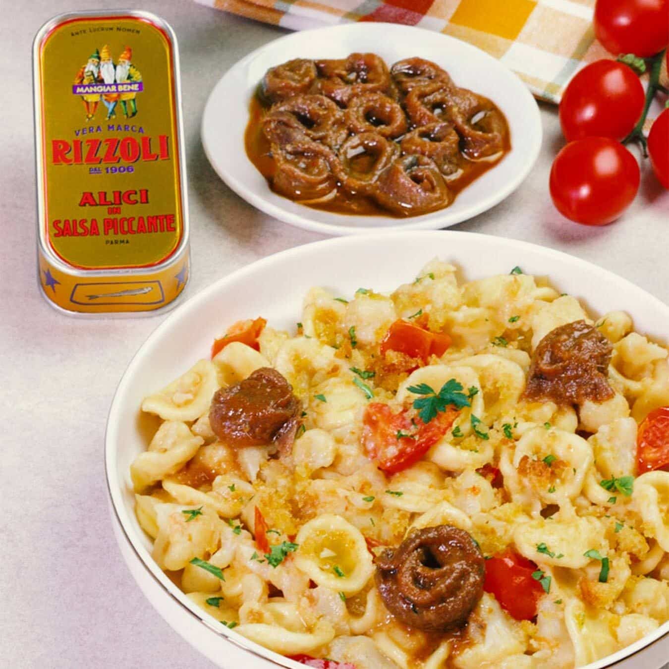 Orecchiette con cavolfiore, Alici in Salsa Rizzoli e mollica di pane ...